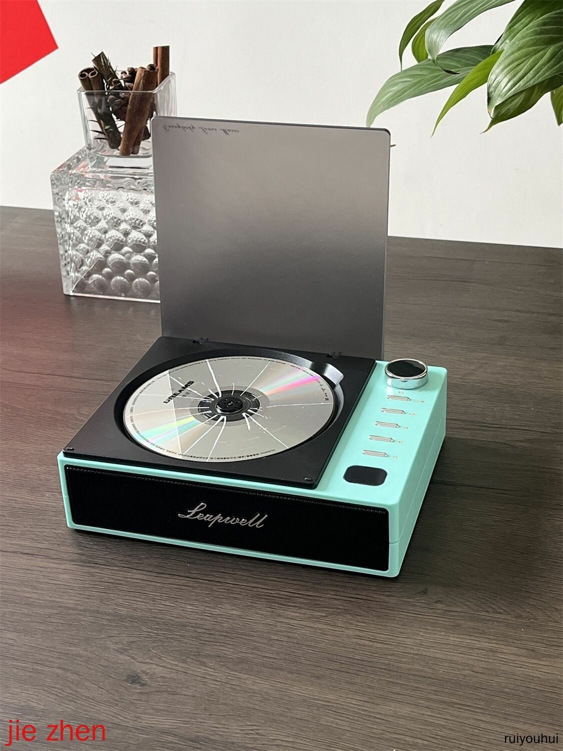 Портативный CD проигрыватель плеер с пультом управления Радио, CD, USB, MP3, Bluetooth, SD карта, AUX