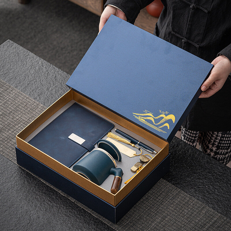 Набор из керамической кружки и блокнота, деловой подарок, сувенир для ежегодного корпоративного собрания, памятный предмет к открытию магазина, корпоративный подарок.