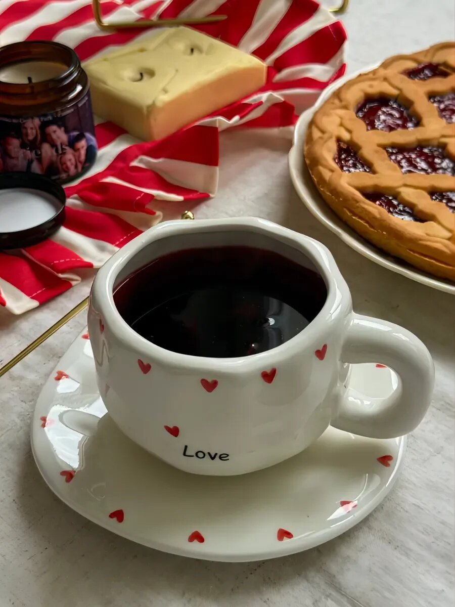 Чайная пара от бренда "Тепло в руках" - "Сердце", из керамики, белая, красная, ручная работа