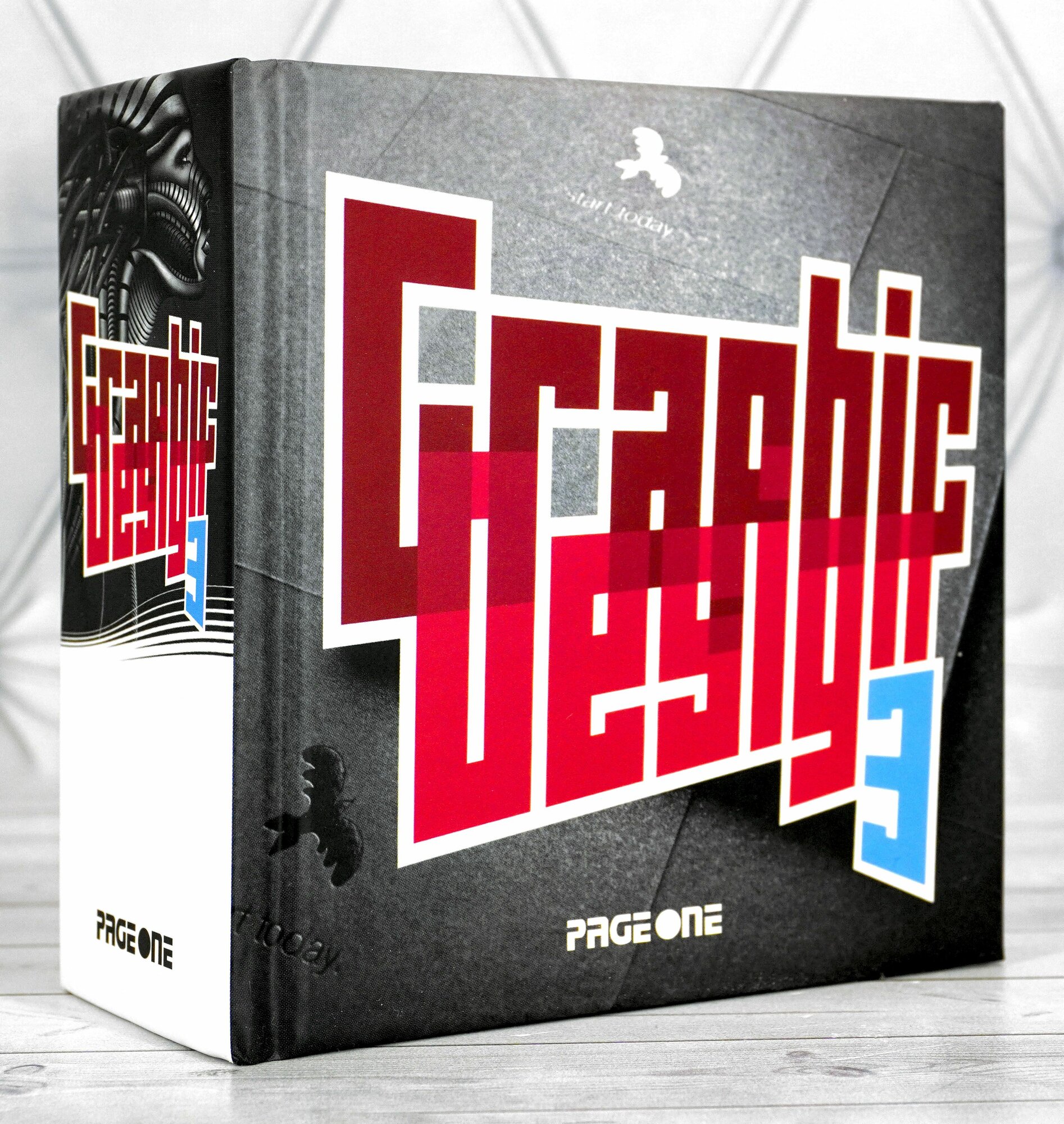 Cube Collection: Graphic Design 3 /Современный немецкий графический дизайн. Работы 30 студий — фото 1
