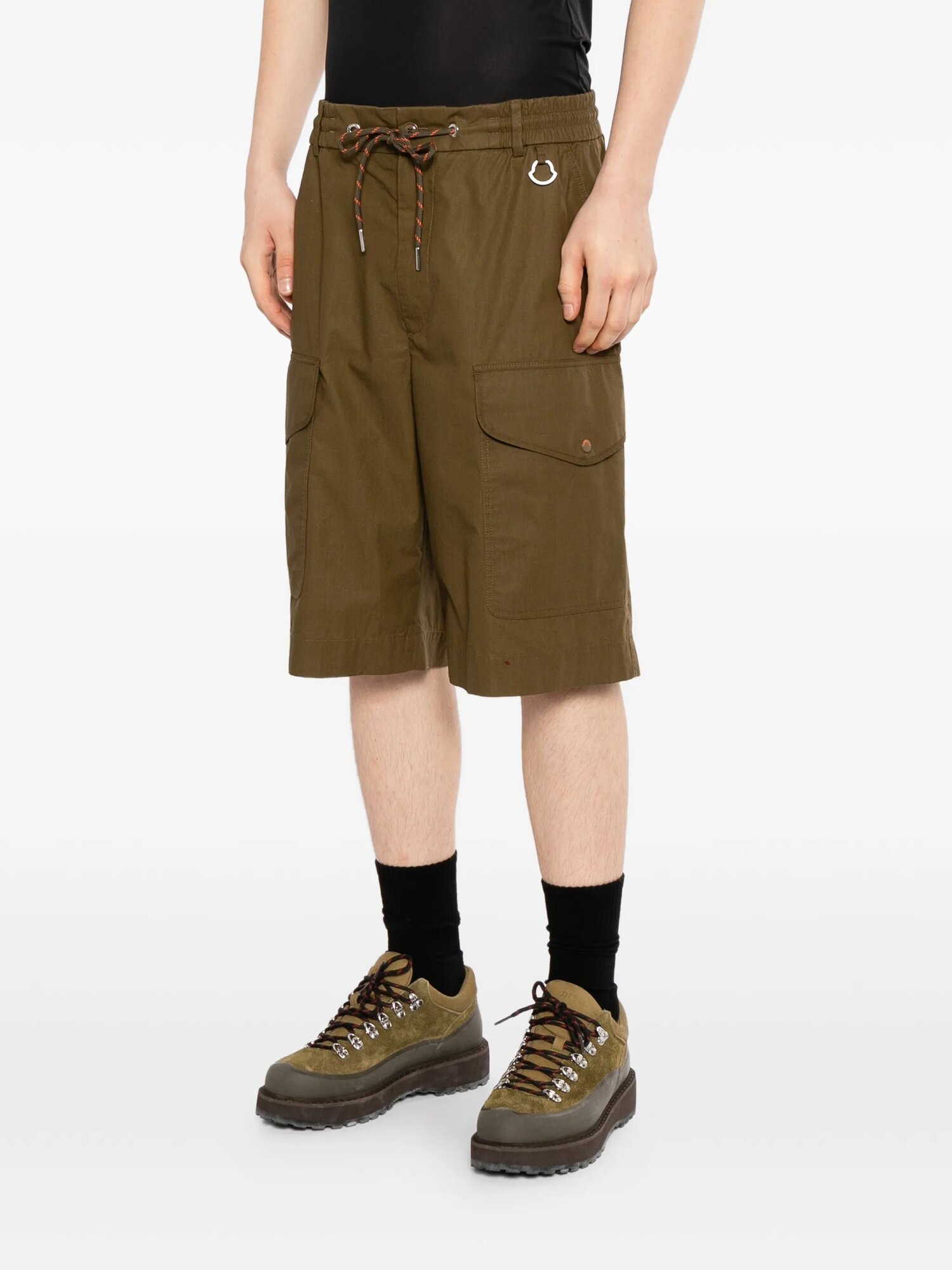 Шорты Moncler Drawstring cargo shorts, размер 50, green — фото 1