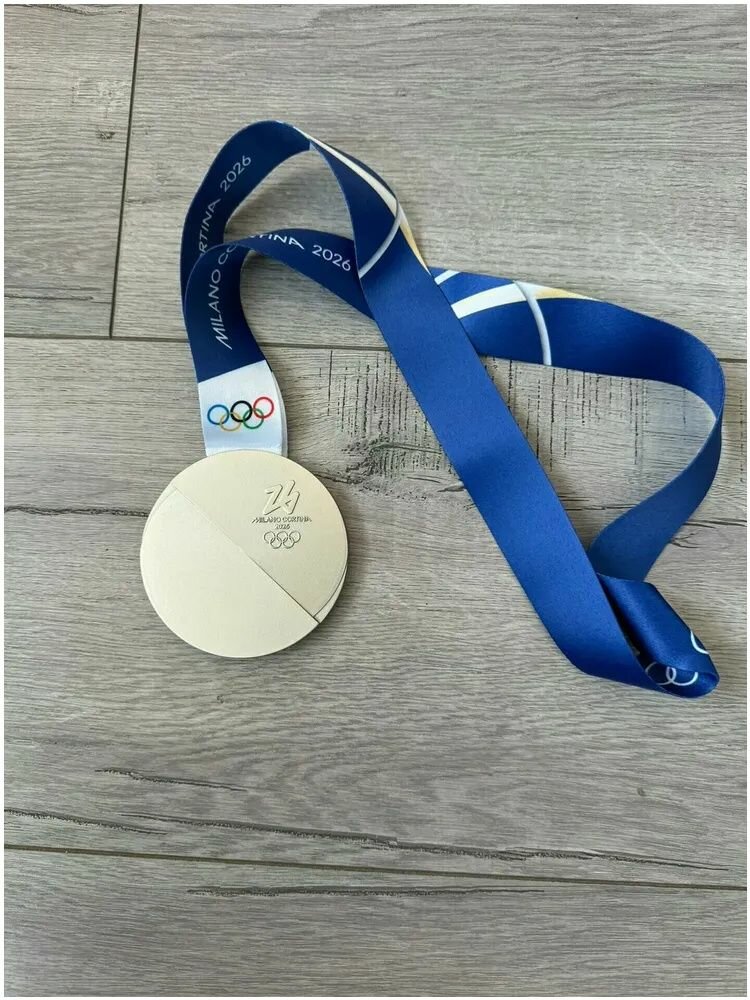 Эксклюзивная бронзовая медаль Зимней Олимпиады 2026 года диаметром 80 мм из сплава с атлетической лентой
