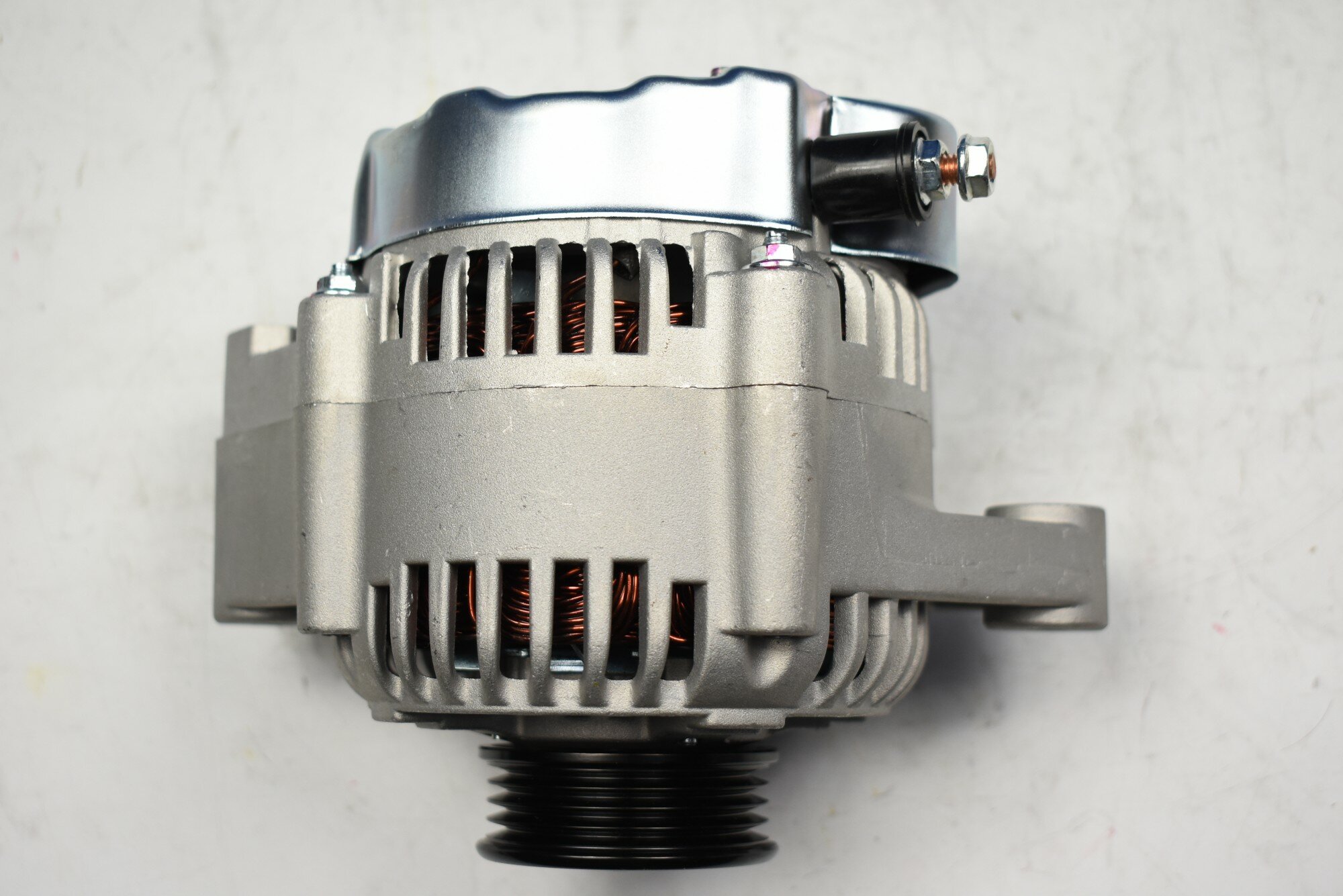 Генератор 70A 12V Toyota Corolla E10 (NL50)