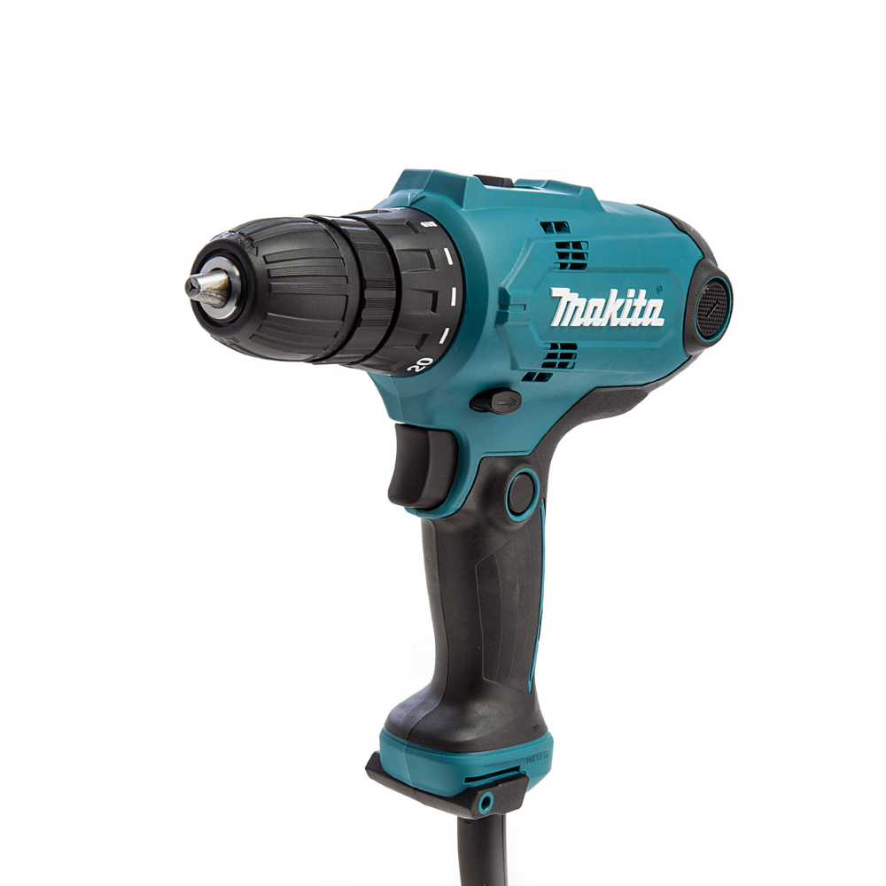 Дрель-шуруповерт Makita DF0300