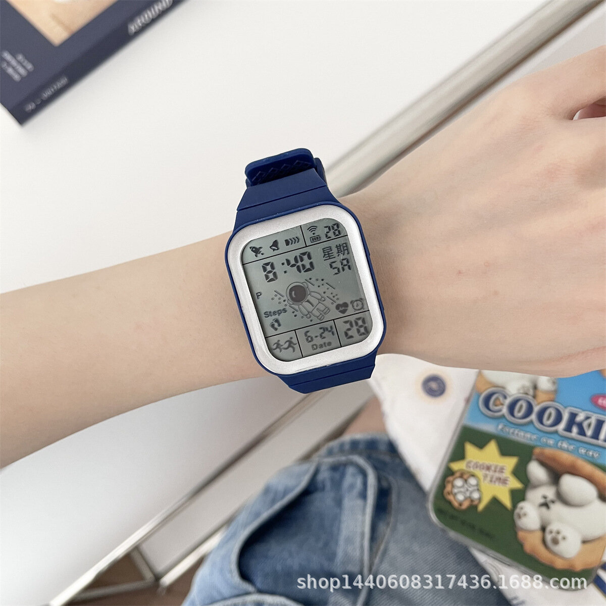 Модные квадратные часы в стиле космонавта для мальчиков и девочек, специально разработанные для учеников средних и старших классов, оснащенные передовыми технологиями, детские спортивные электронные часы.