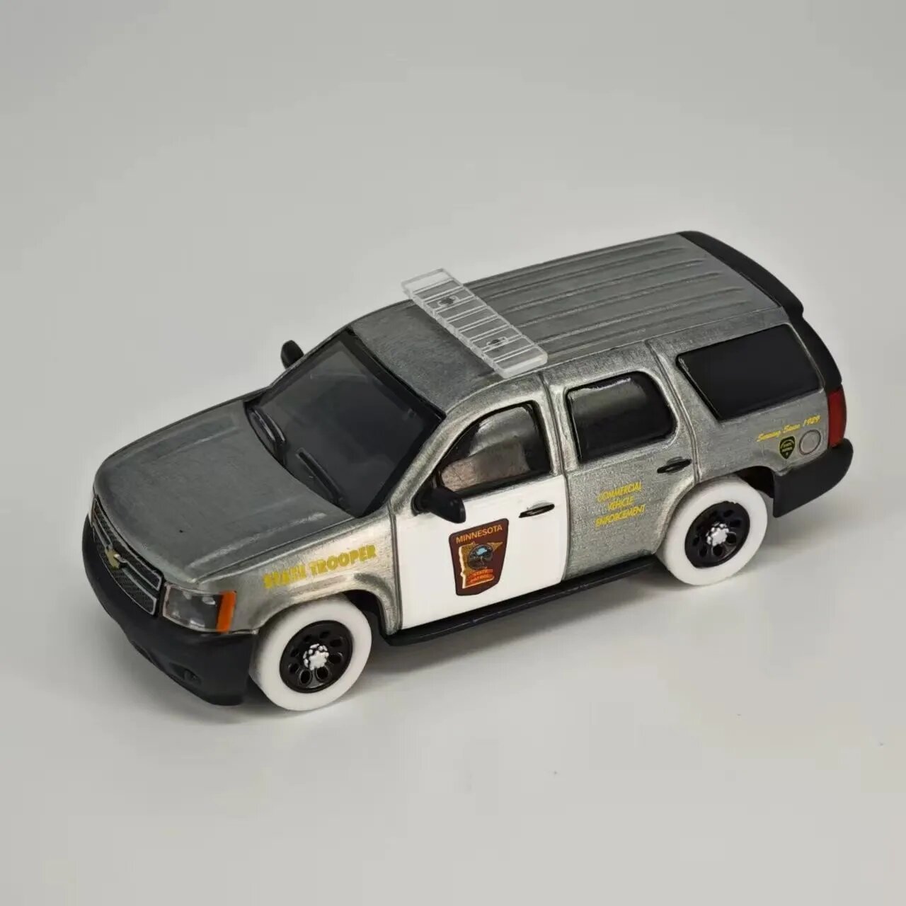 Коллекция золотых автомобилей 596 1:64 Hidden Edition