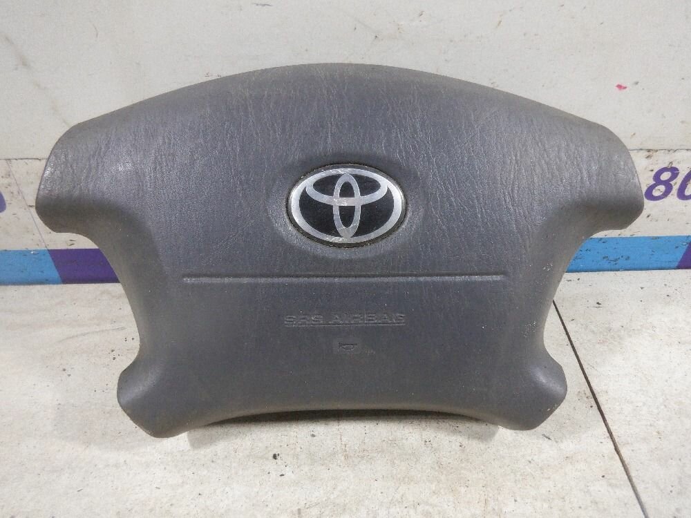 Подушка безопасности в руль Toyota Corolla VIII