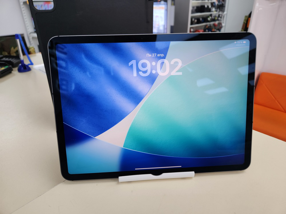 11" Планшет Apple iPad Pro 11 (2021) M1, 1 ТБ, Wi-Fi + Cellular, iPadOS, серый космос Уценка Б/У