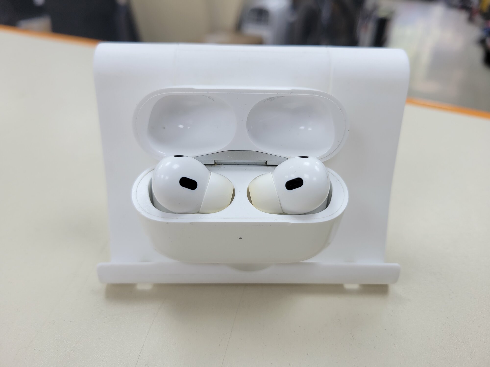 Беспроводные наушники Apple AirPods Pro 2, MagSafe Charging Case, USB-C, White