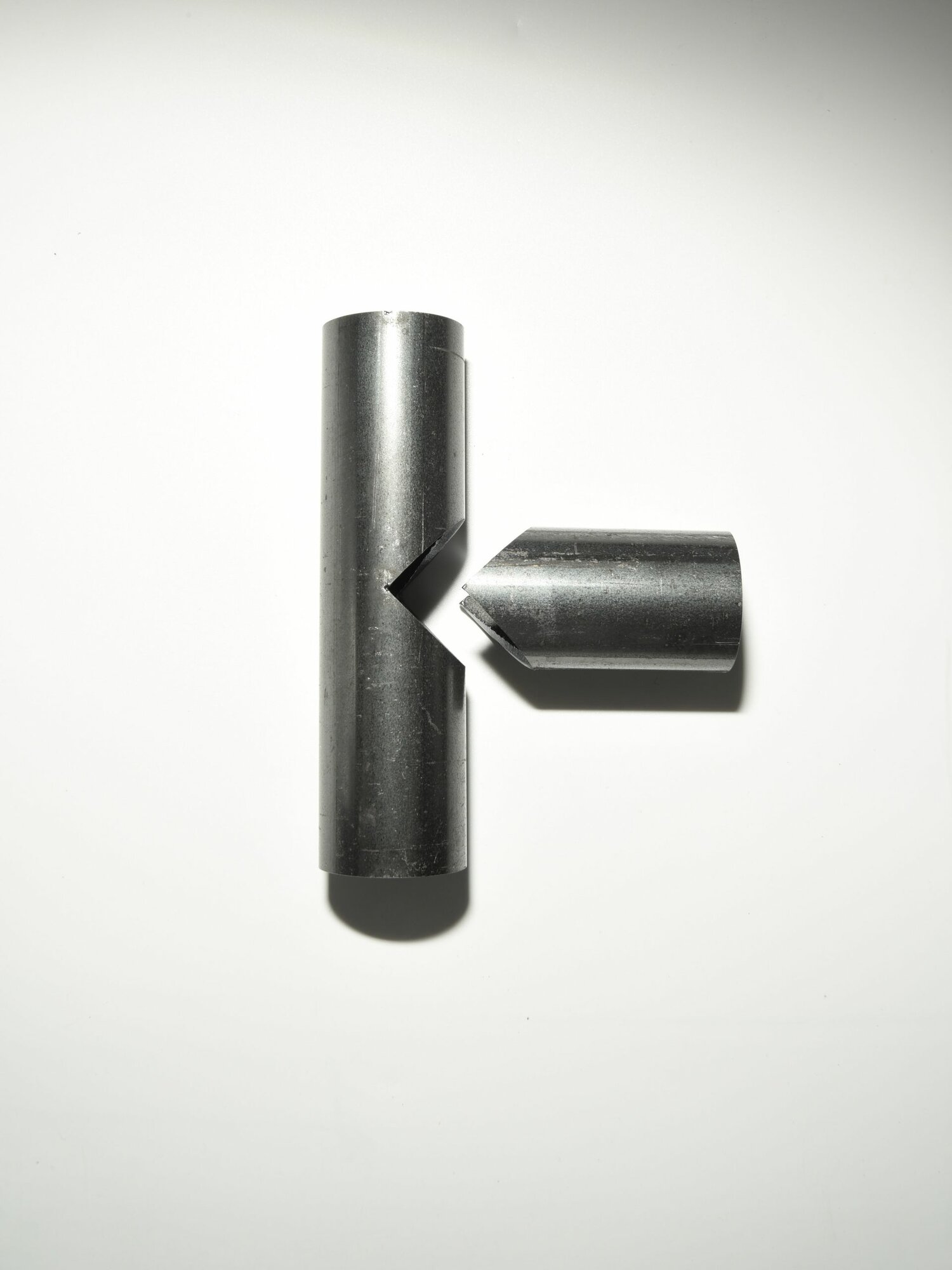 Труба металлическая Т-образная 27х3,0мм для сварки тройник сварной металлический каркаса ворот