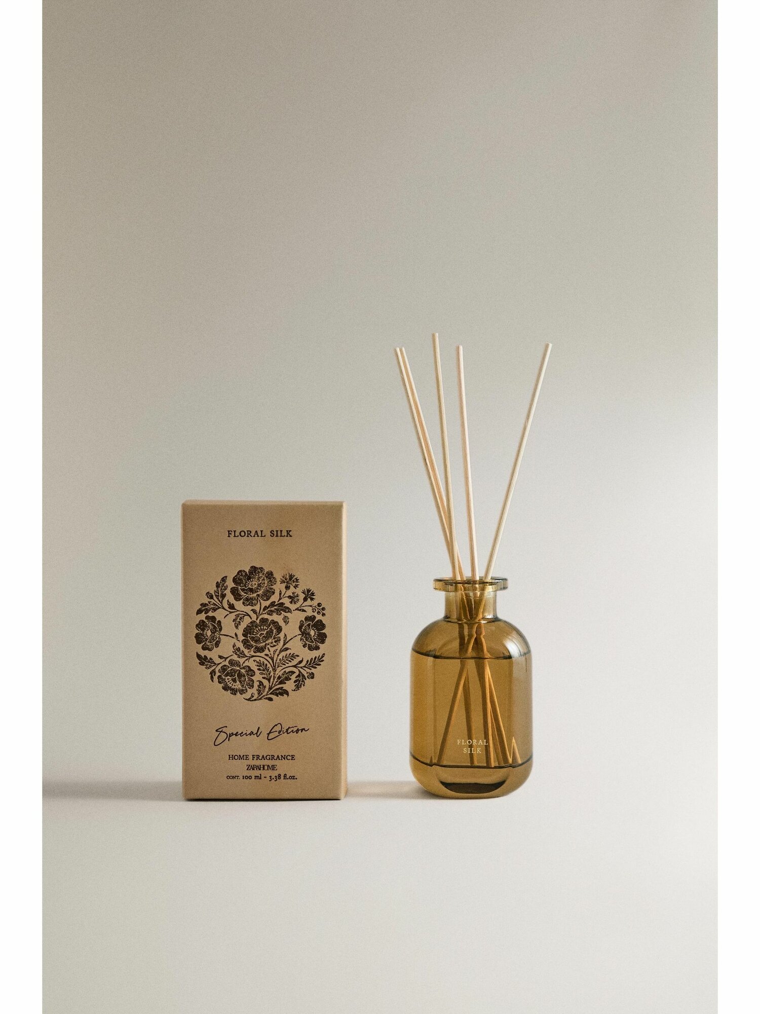 Ароматический диффузор Zara Floral Silk Reed Diffusers 100 мл
