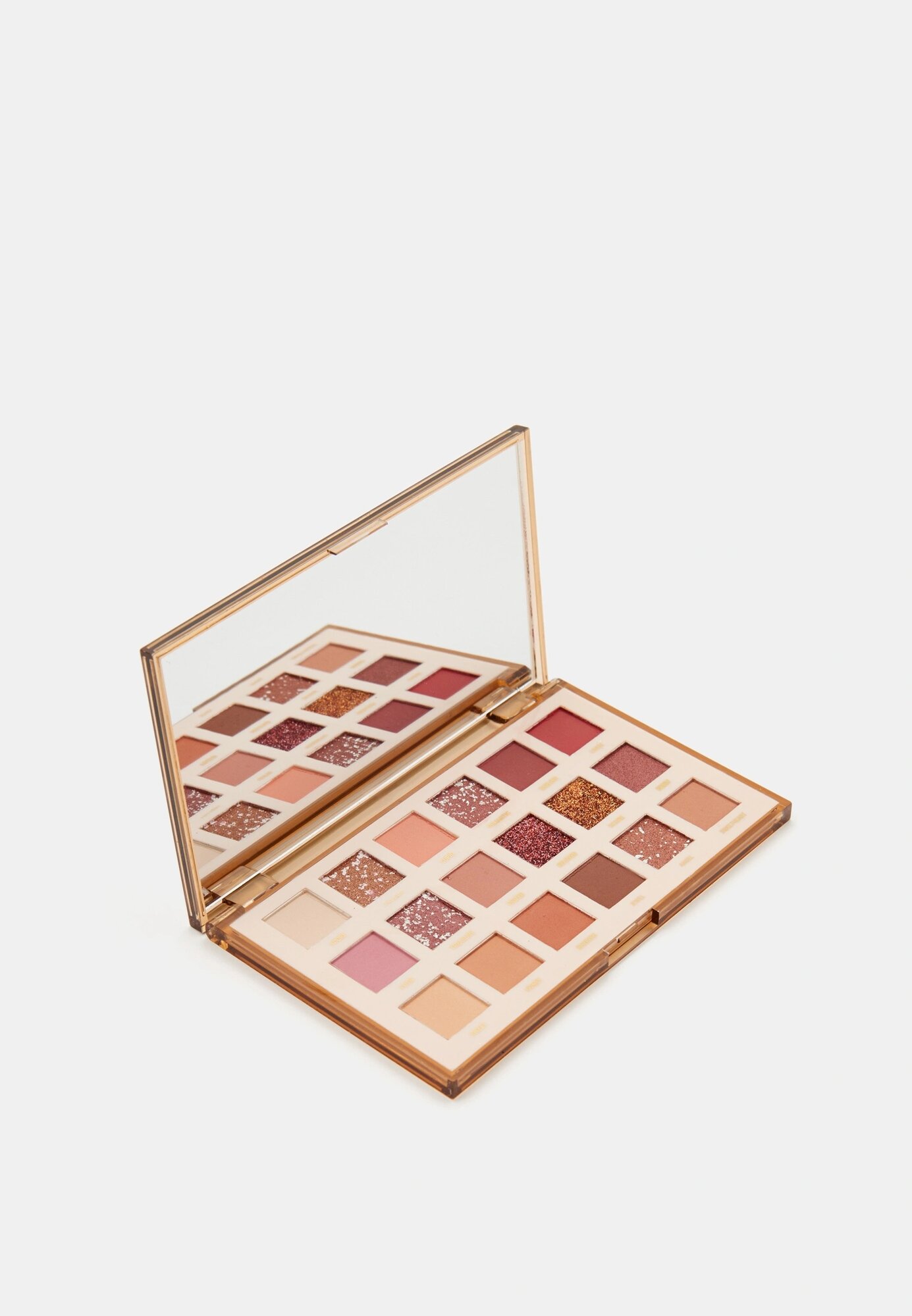 Magic Studio Тени для век 240 г very nude 24139