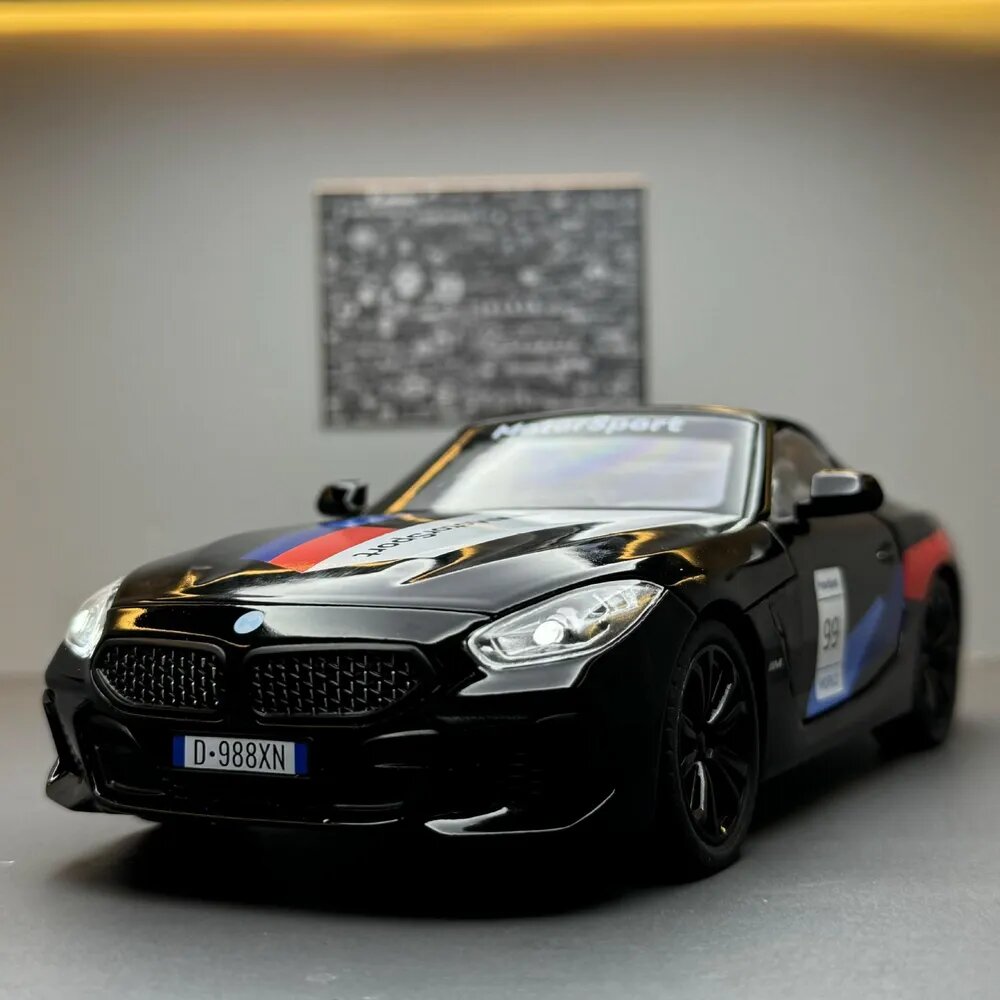Коллекционные модели автомобиля бмв Z4 M40i масштабные металлическая модель 1:24 BMW Z4 M40i, со светом и звуком