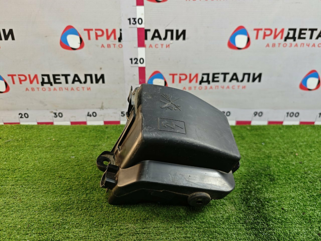 Блок предохранителей под капот Renault Duster 1.4 H5H 2021 (б/у)