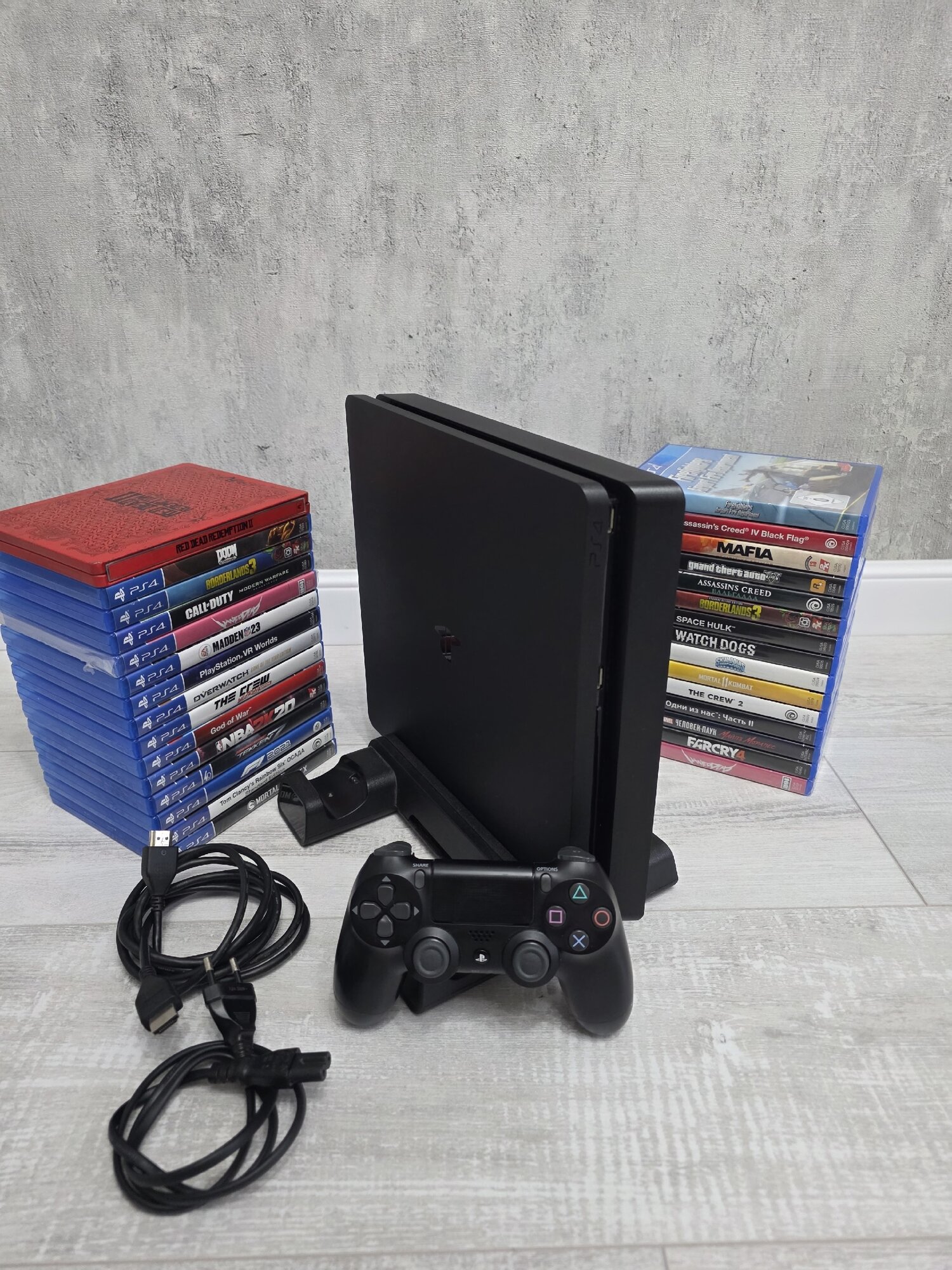 Игровая приставка: Sony PlayStation 4 Slim с дисководом (1000GB) [Б/У]