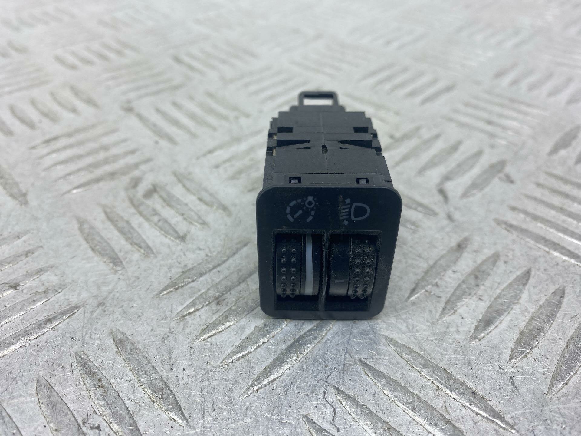 Кнопка корректора фар Volkswagen Bora 2002 1J0941333A