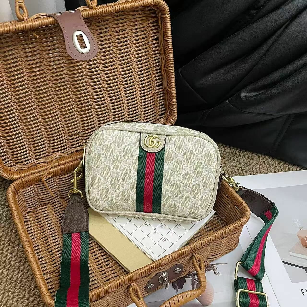Gucci Сумка кросс-боди, конверт на плечо через плечо
