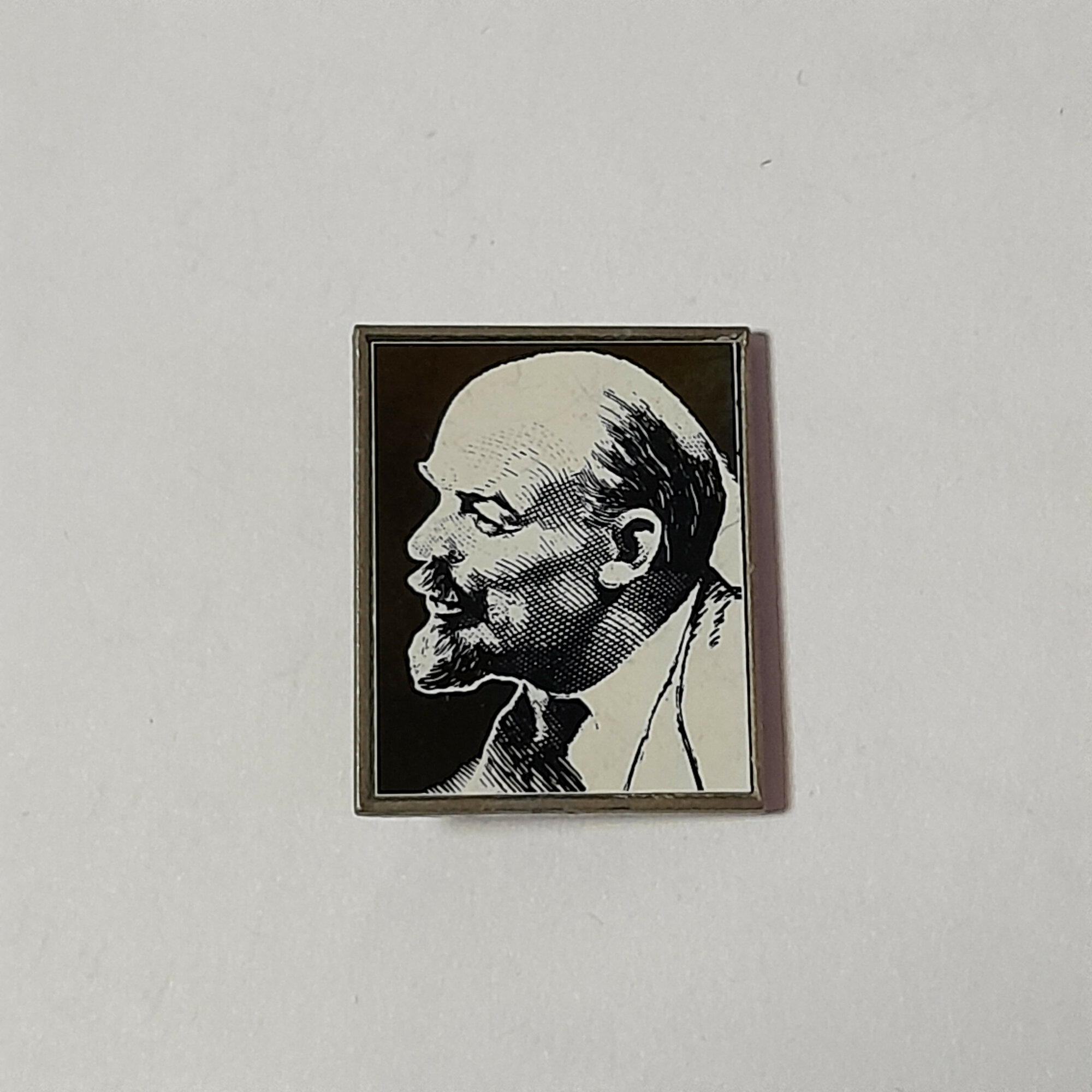 Значок СССР, портрет Ленина, значок СССР, стильный в коллекцию, советский и винтажный.