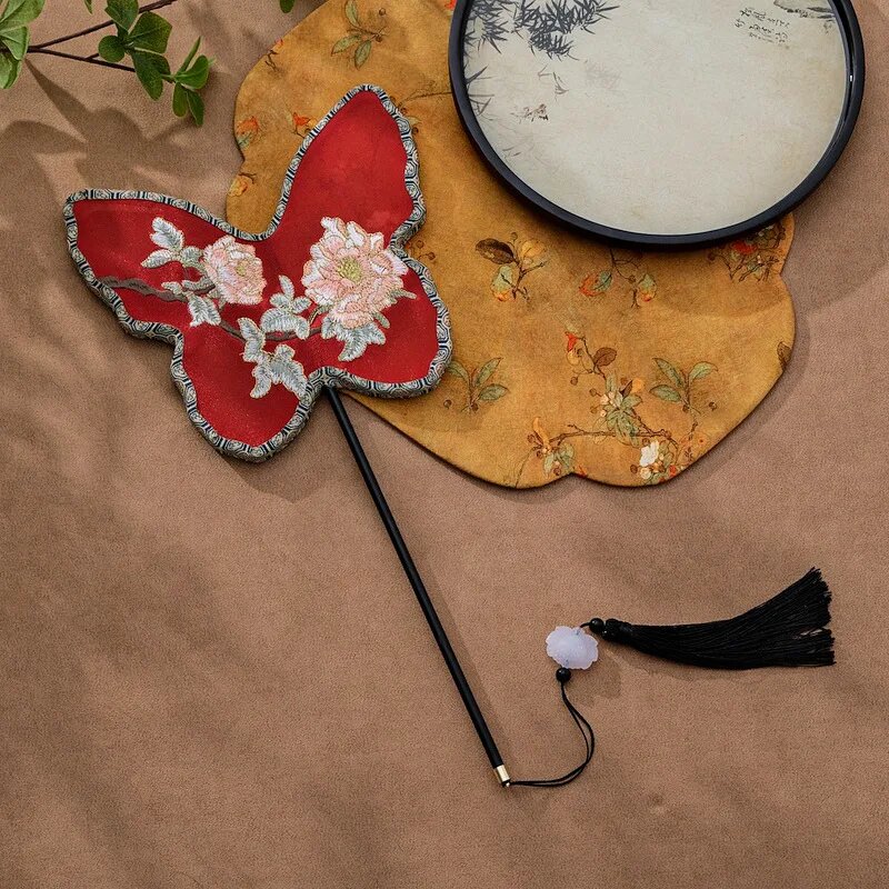 Декоративный шелковый веер ручной работы D