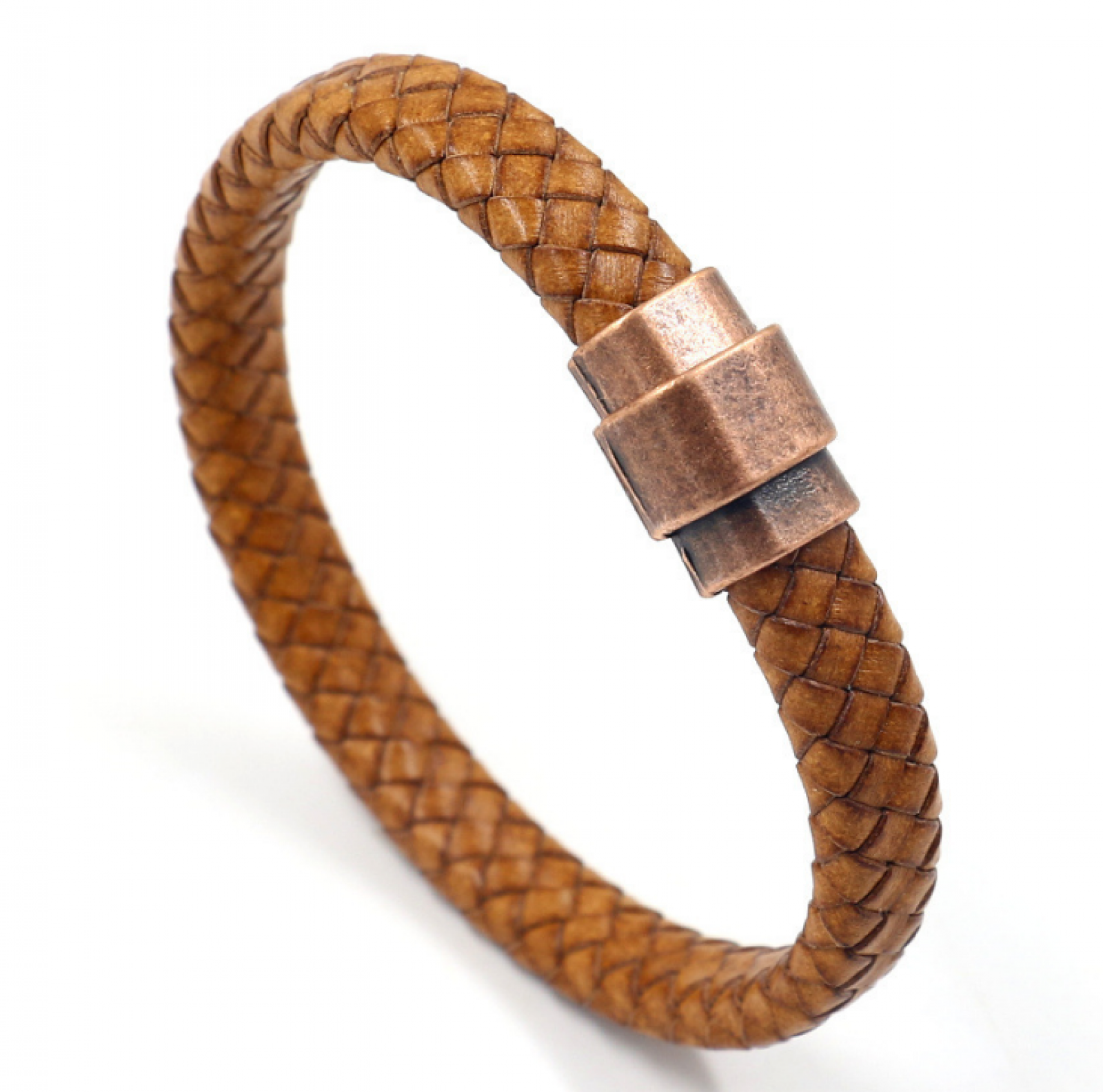 Плетеный браслет