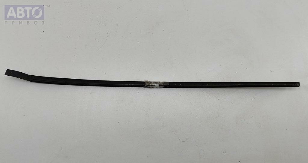 Молдинг лобового стекла Volkswagen Passat B5+ (GP)