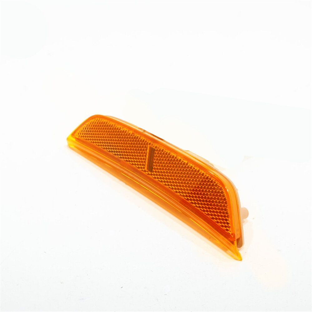 For GM Side Marker Lamp 84763115 — фото 1