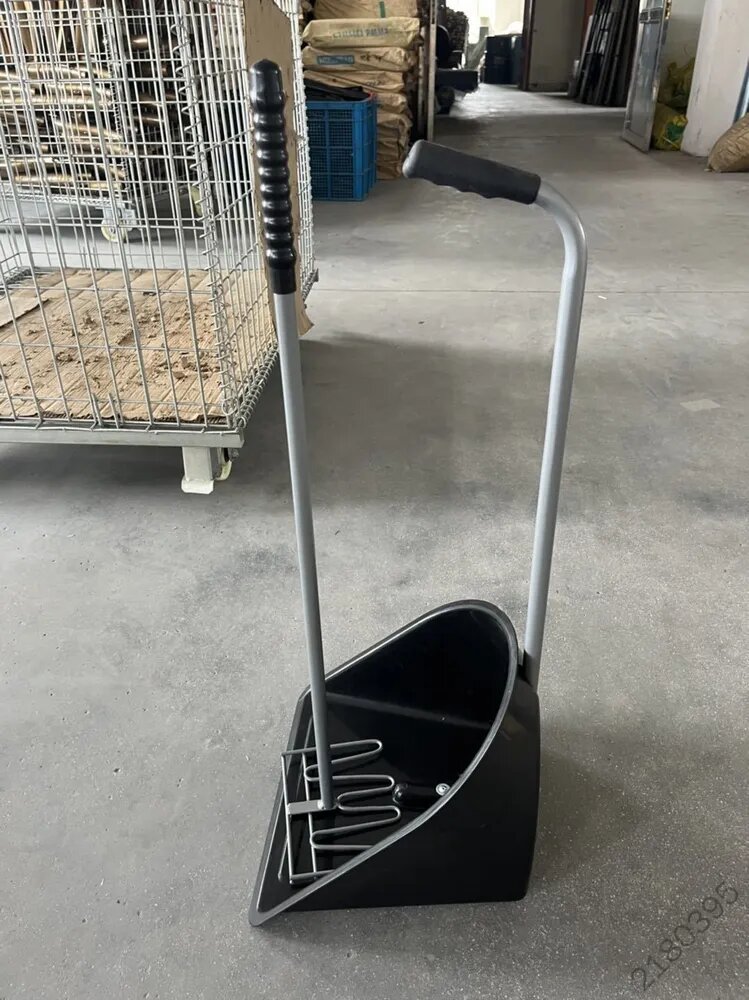 Оборудование для конюшни Совок+ вилы Комплект для уборки навоза Пластик, металл