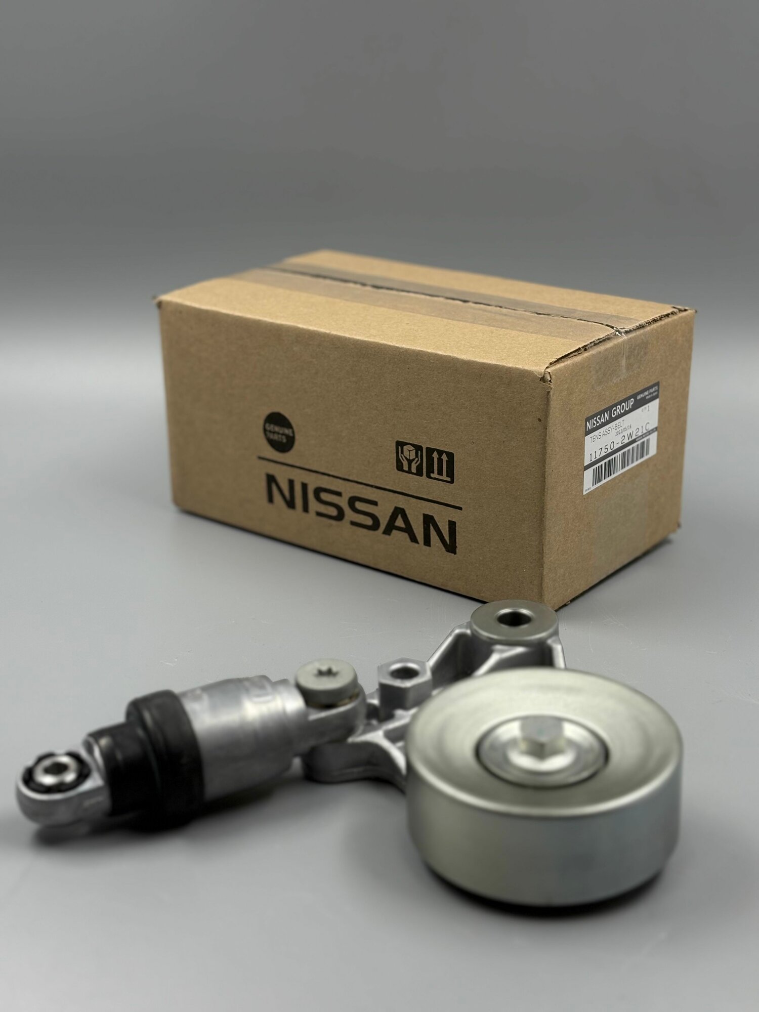 Натяжитель приводного ремня Nissan 117502W21C