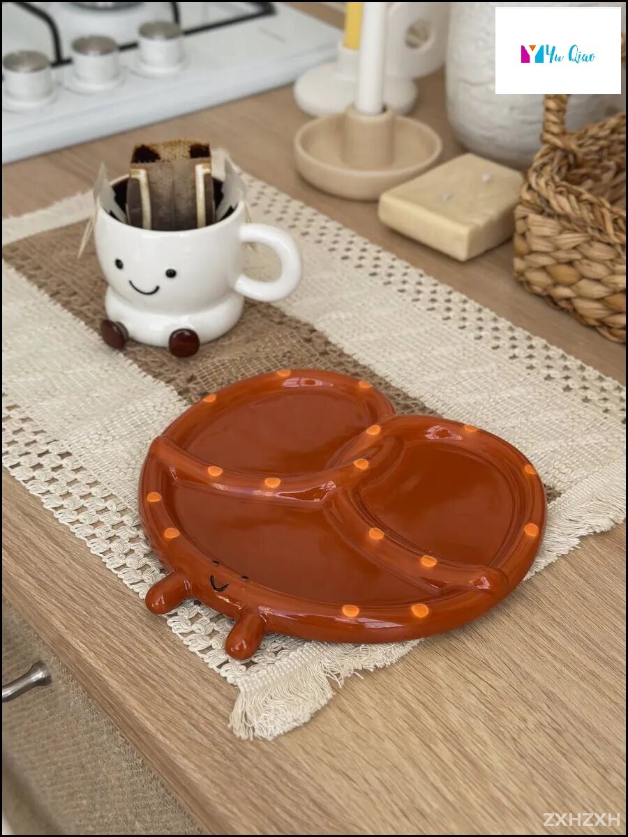 Эксклюзивная менажница крендель на ножках