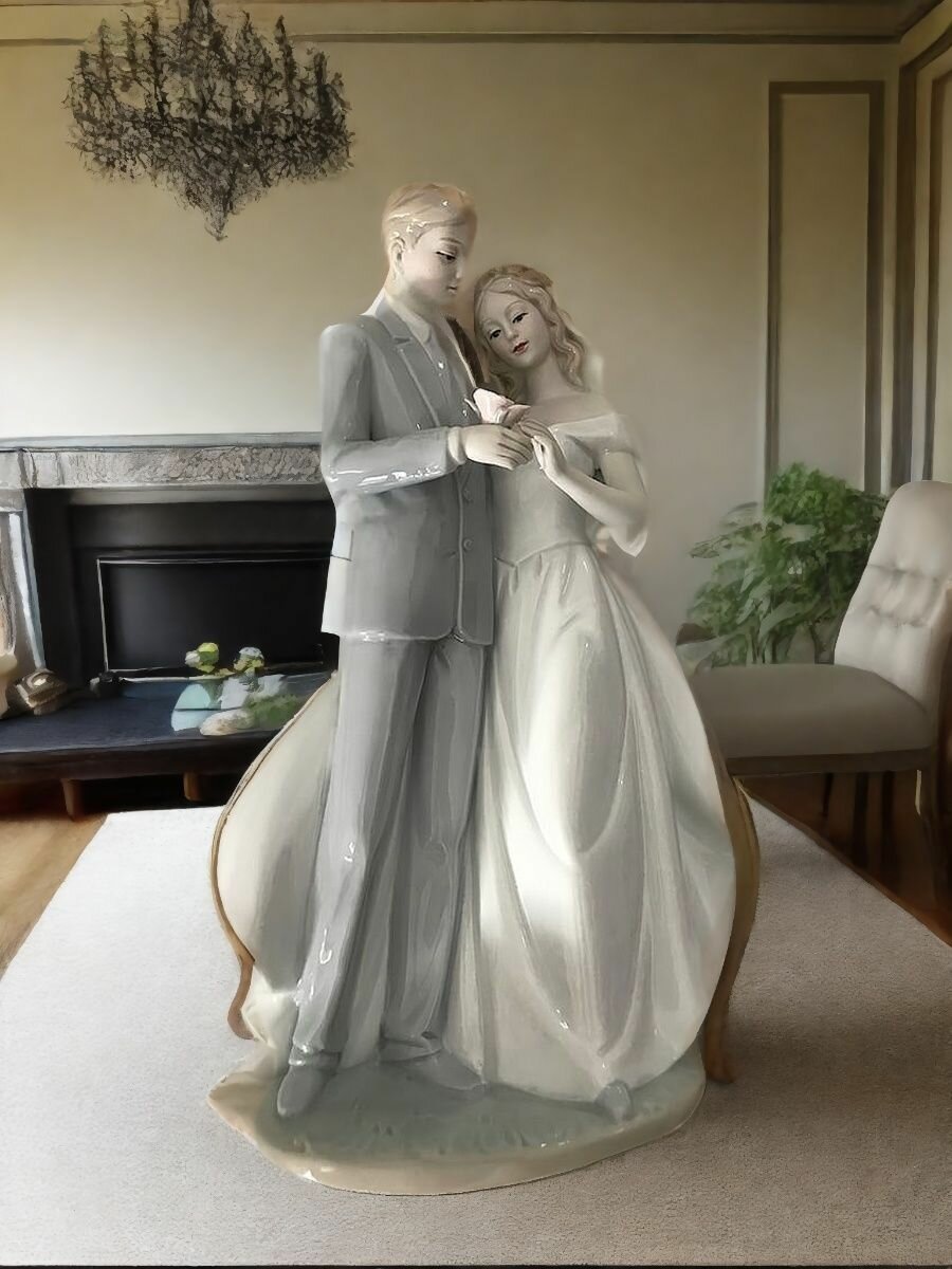 Статуэтка фарфоровая дама 17*29cm
