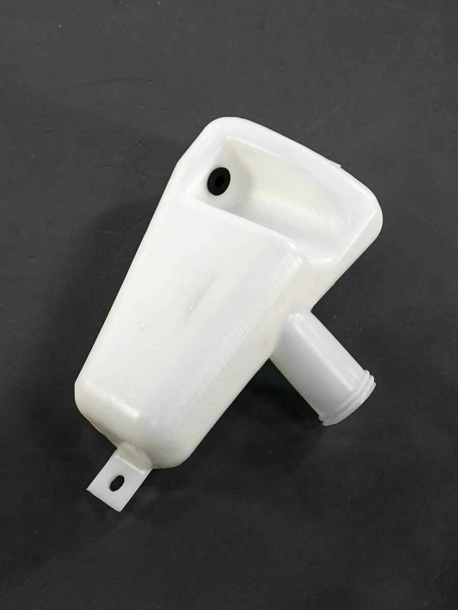 Бачок омывателя ВАЗ 2123 заднего стекла