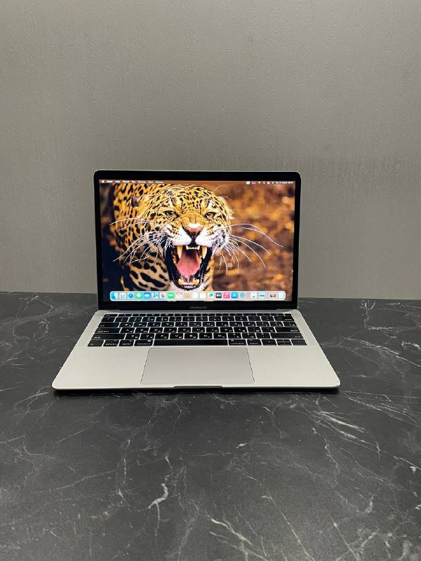 Ноутбук Apple MacBook Air 13 2018, Intel Core i5 1.6 ГГц, 8/256 ГБ, Intel UHD Graphics 617, русская клавиатура