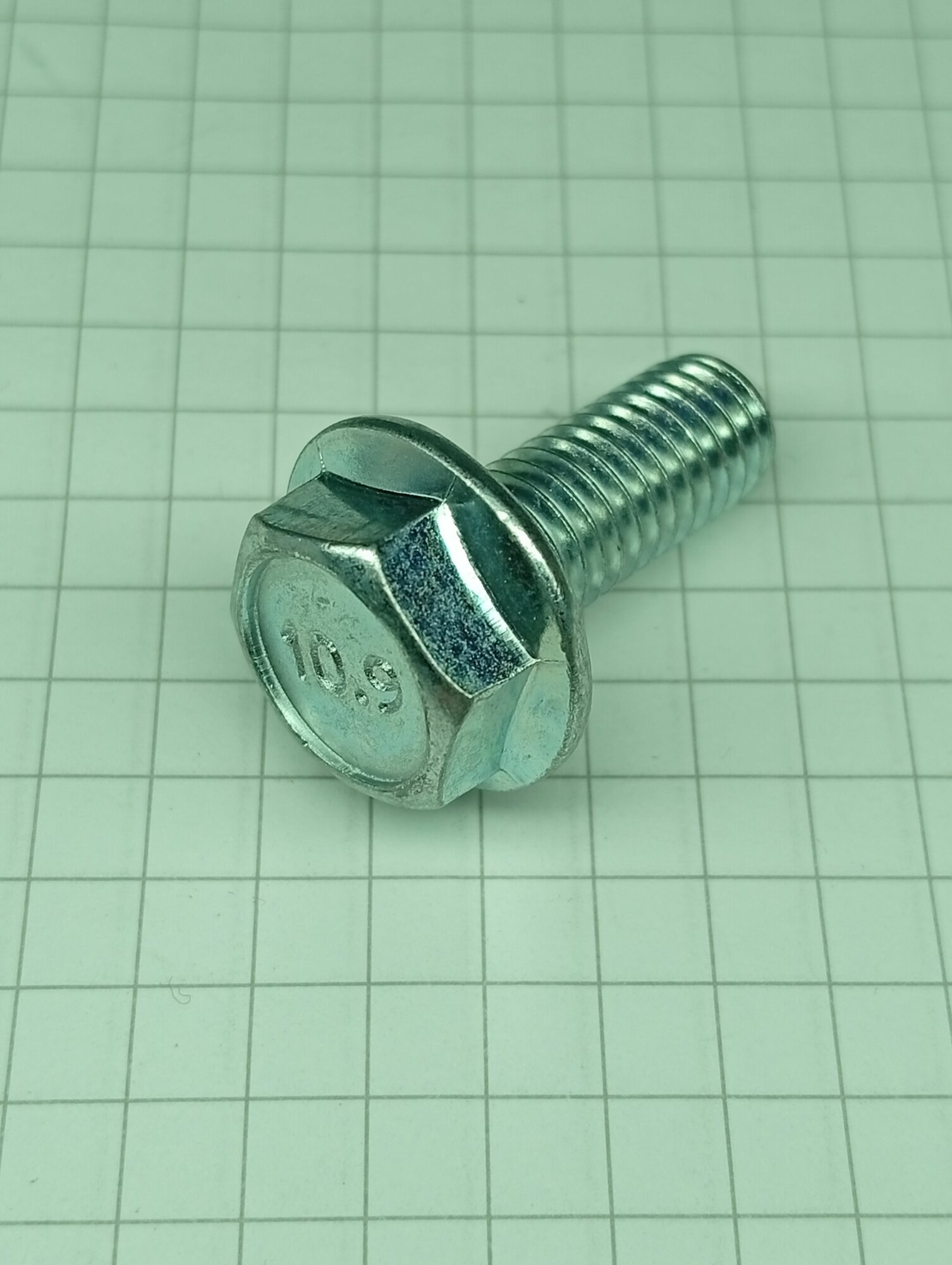 Болт 5/16-20 х19мм крепления ножа / 104040205