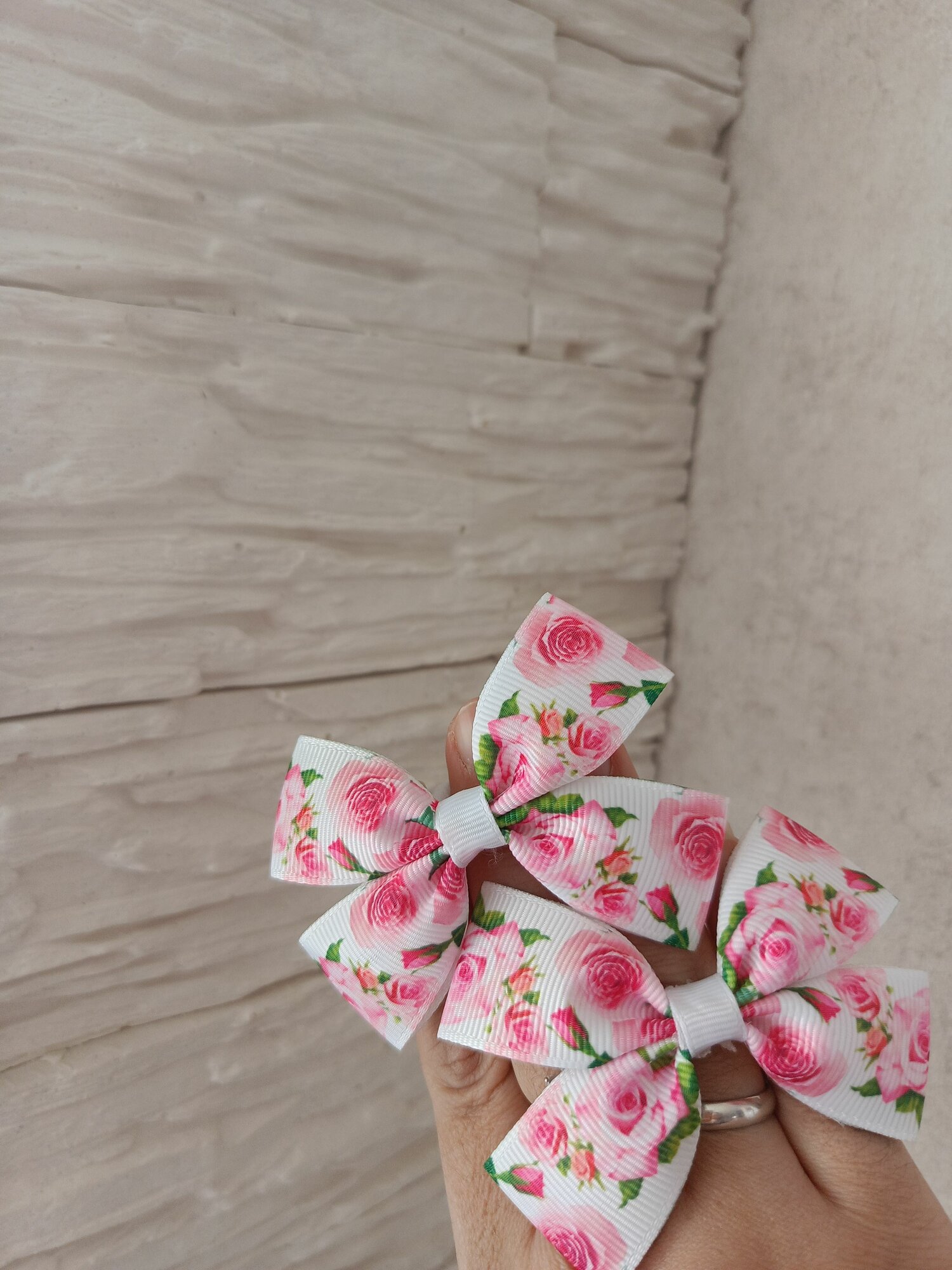 Бантики с розочками на резинке