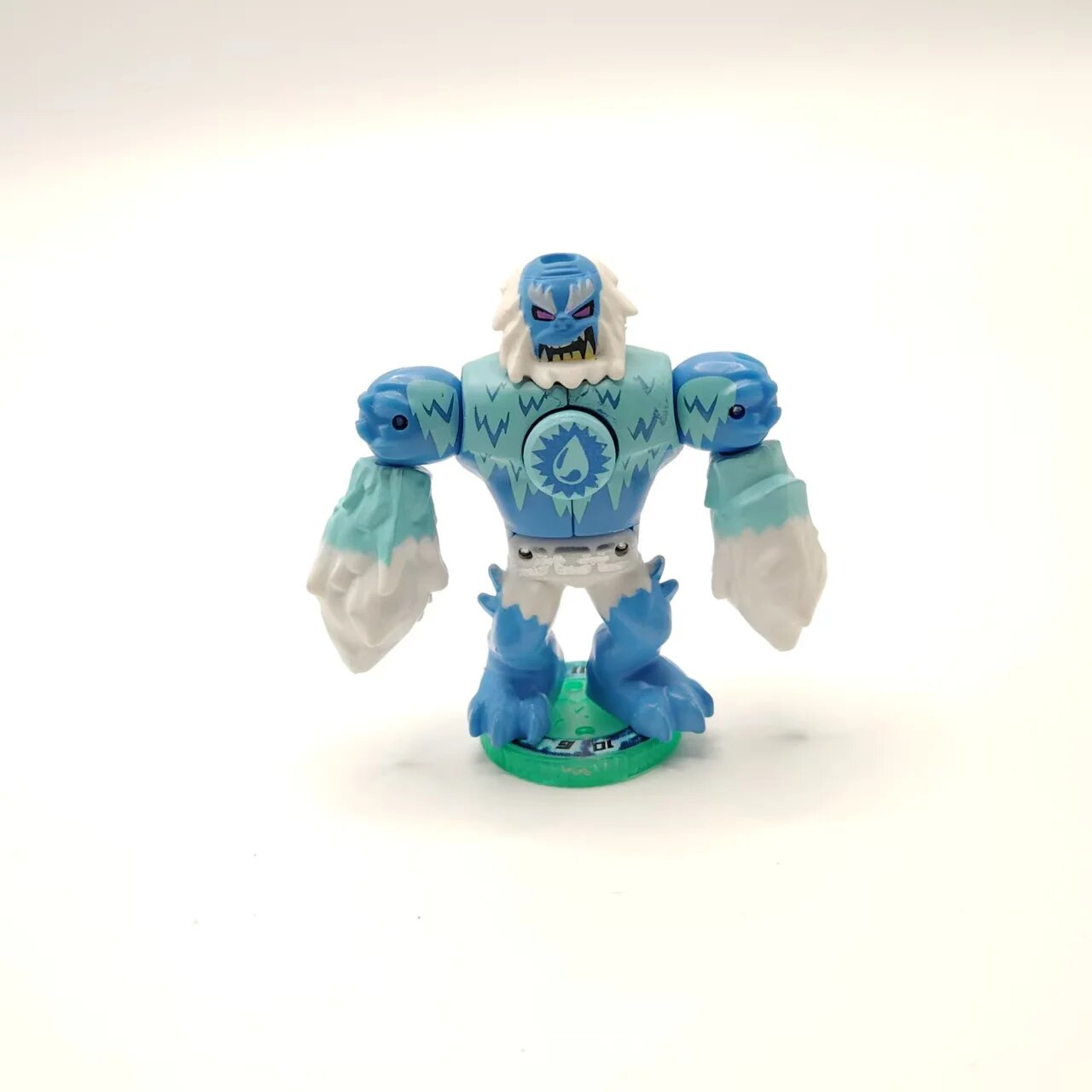 Фигурки Legends of Akedo Ninja Bosses Fury Venom Claw Battling Ultra Beasts Gold Tusk