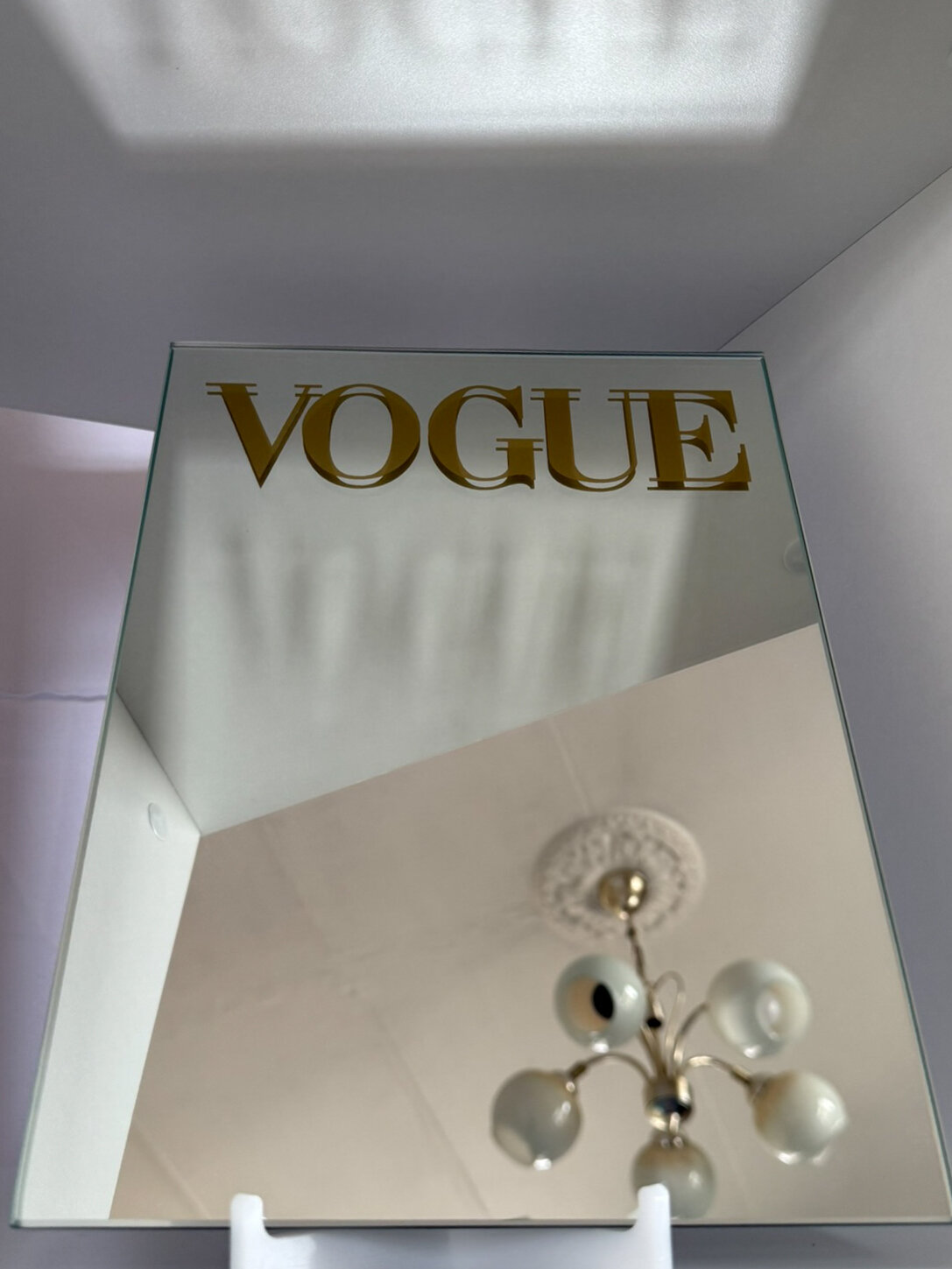 Зеркало интерьерное обложка журнала VOGUE, A4 (21х30 см), цвет золотой, бренд Zrcatko