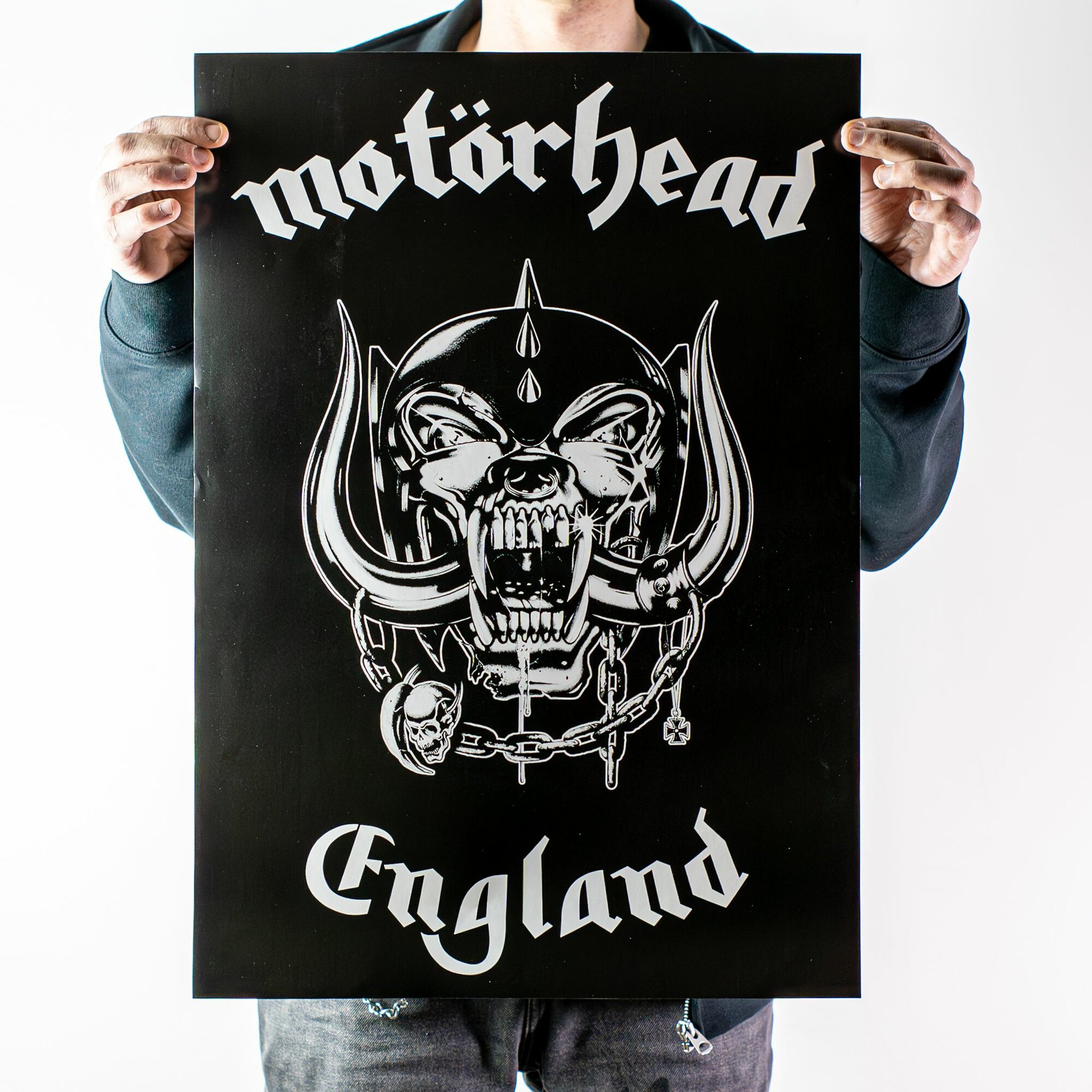 MOTORHEAD. Постер 42 х 60 см. Мелованная бумага, офсетная печать. Плотность бумаги 130 г/м2 (как обложка компакт-диска). Поставляется в прочном картонном тубусе