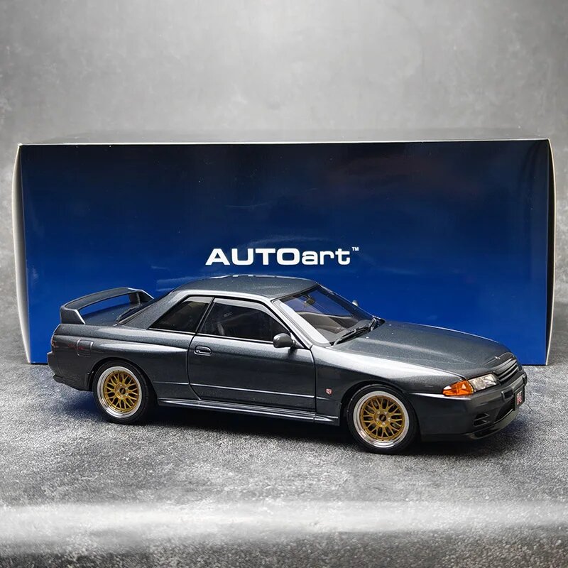 Модель автомобиля AUTOart Nissan Skyline GT-R R32, серый, 1:18