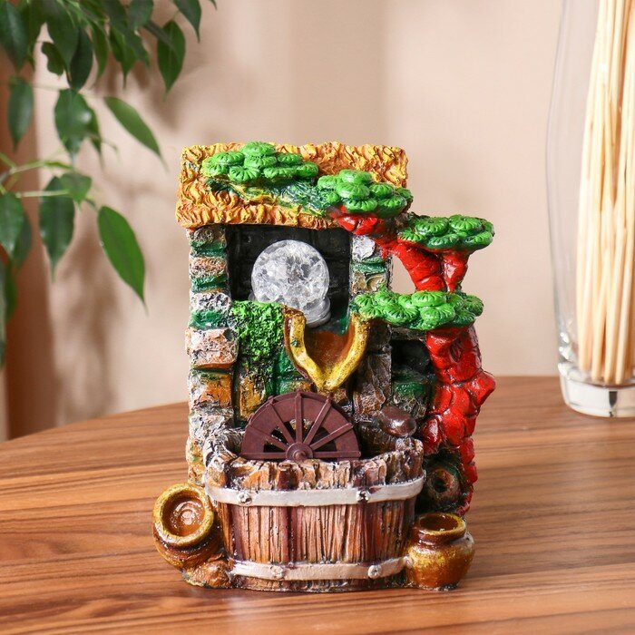 Фонтан "Домик под деревом" 11х15х21 см (с подсветкой)