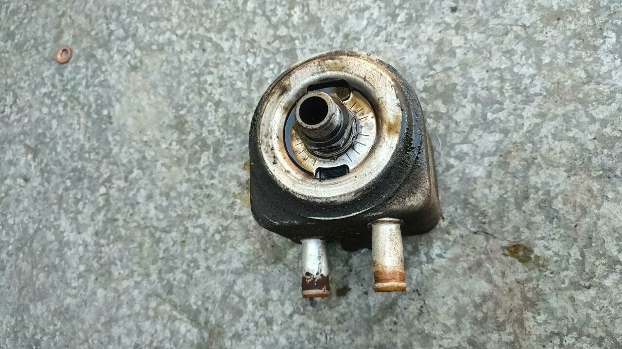 Теплообменник масляного фильтра Peugeot 307 2005 9650863380