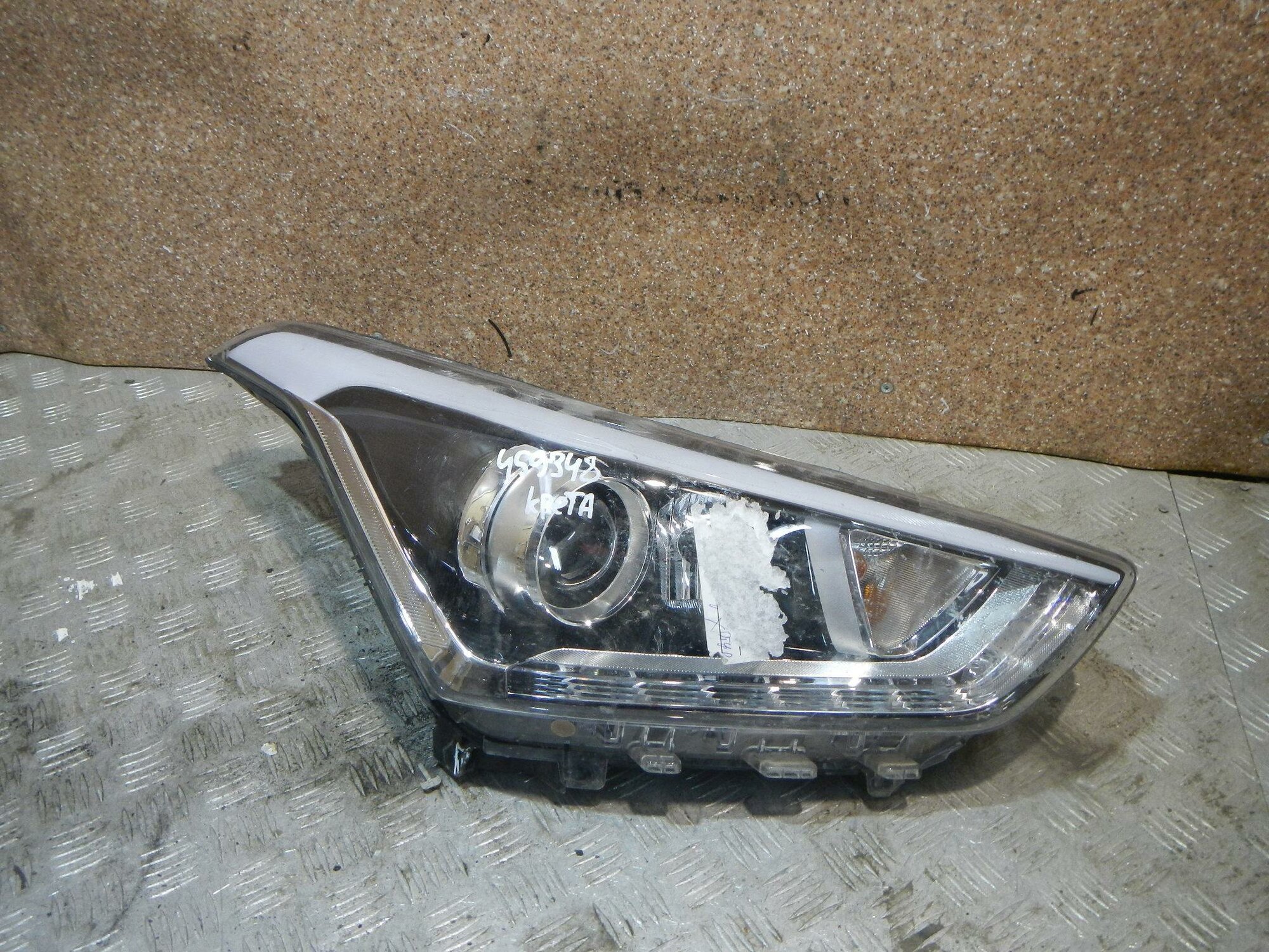 Б/У Фара правая, Hyundai (Хендэ)-CRETA (16-21) HYUNDAI CRETA (16-21) До 2019г Сломано 3 крепления, нет кусков. 459348 Hyu...