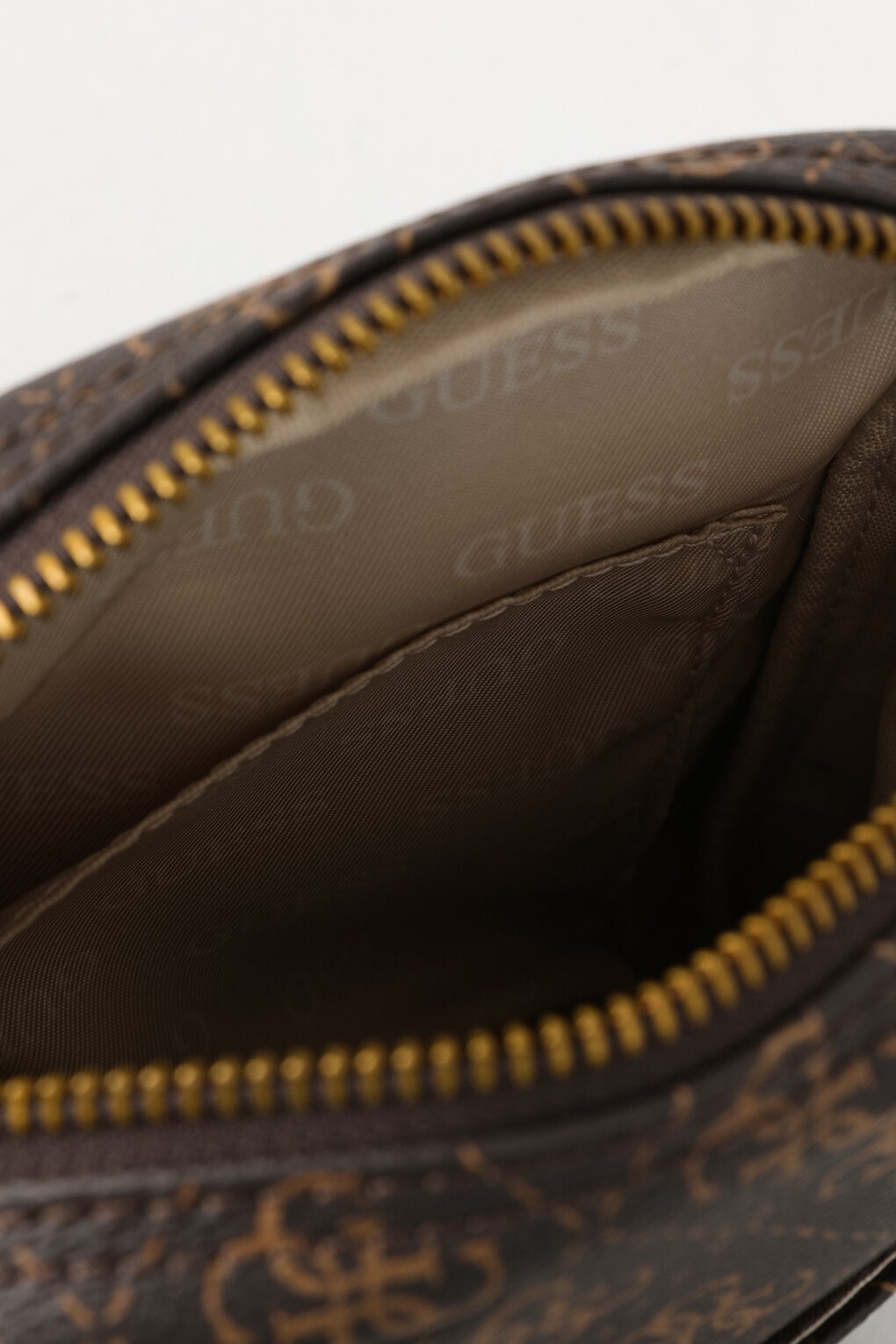 Сумка GUESS, коричневый — фото 1