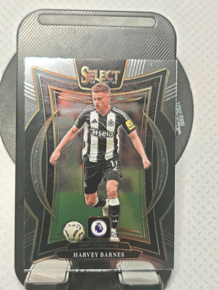Коллекционные футбольные карточки PANINI SELECT