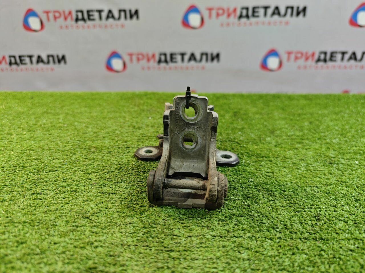 Петля двери Renault Fluence 1.6 K4M 2013 перед. прав. (б/у)
