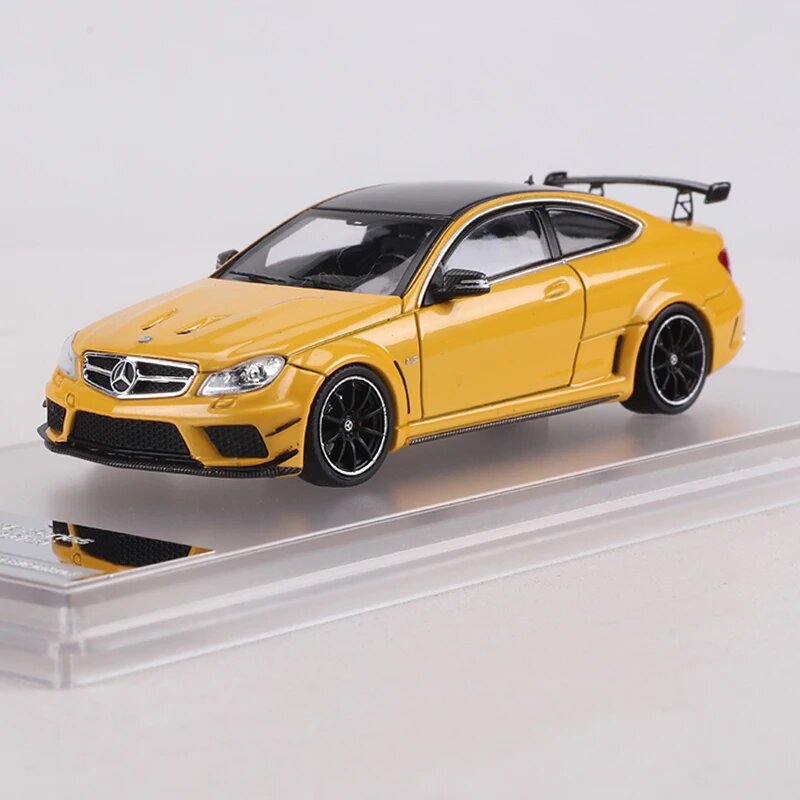 Маisto Mercedes C63 Coupe Black Series W204 1:64