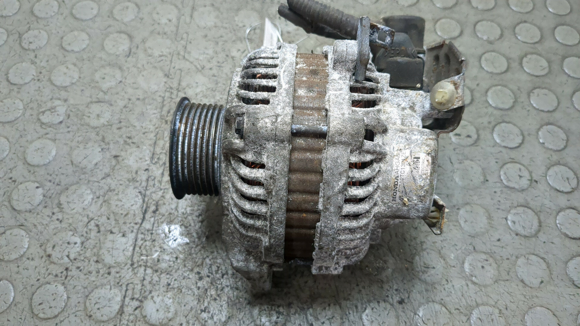 Генератор Honda Civic Б/У