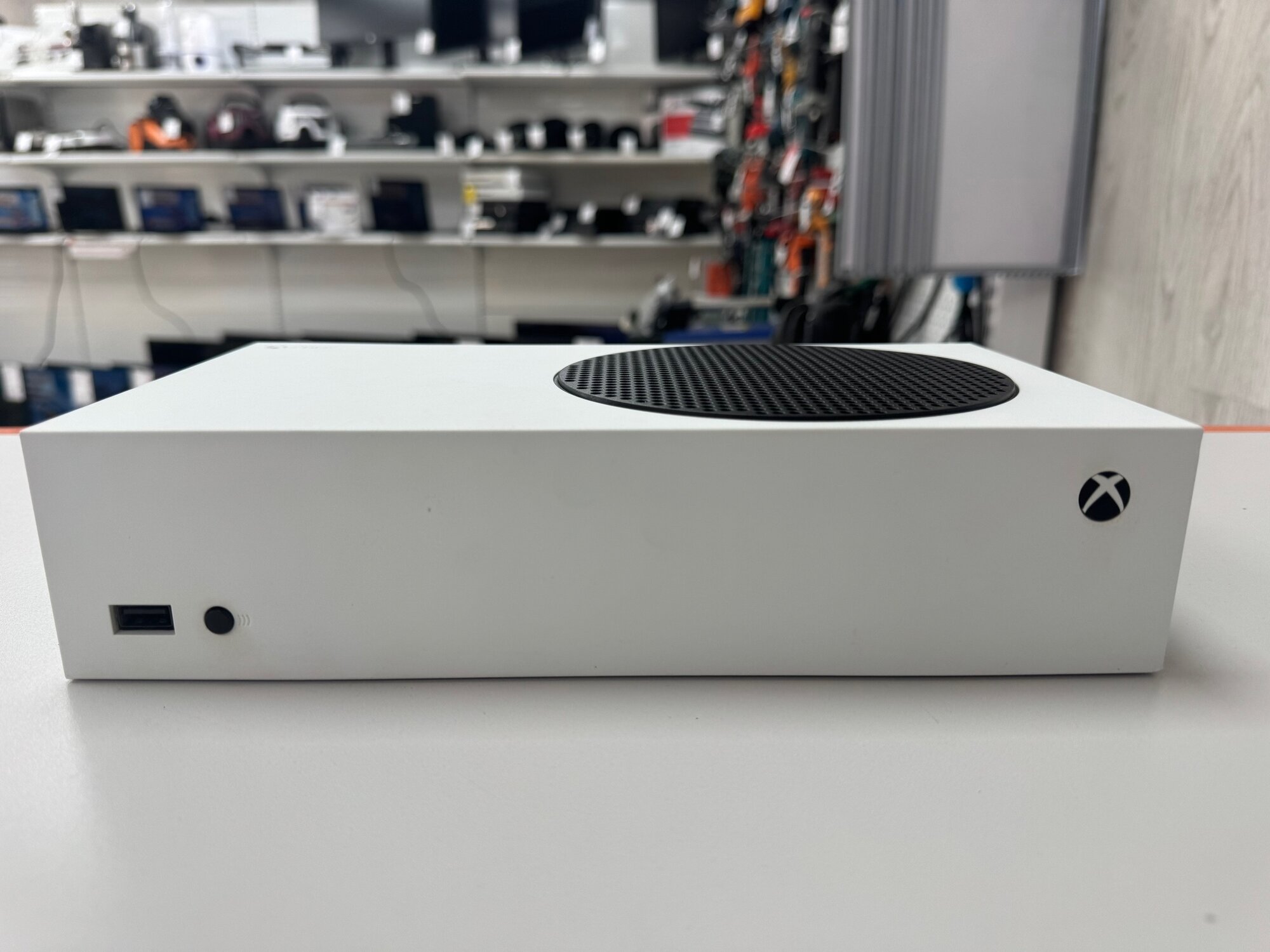Консоль Microsoft Xbox Series S, белый/черный, 2000 г, 512 ГБ, с геймпадом, HDMI
