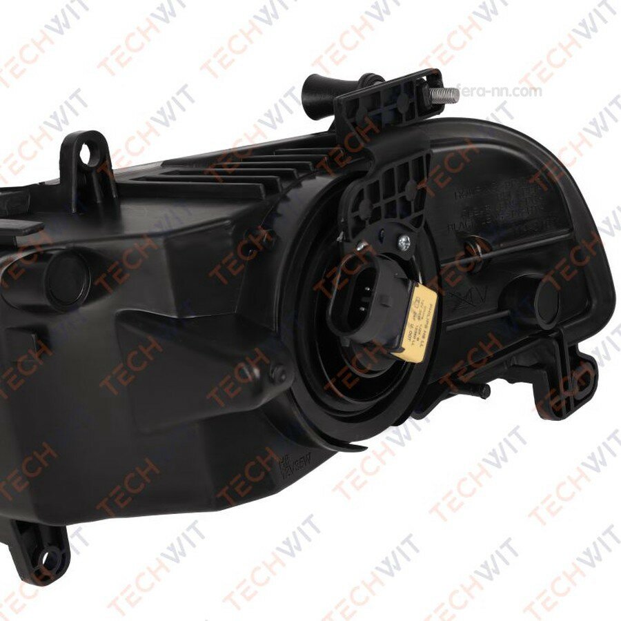TECHWIT HD002ADI012TW Фара противотуманная Прав. Audi A4 2011-2015