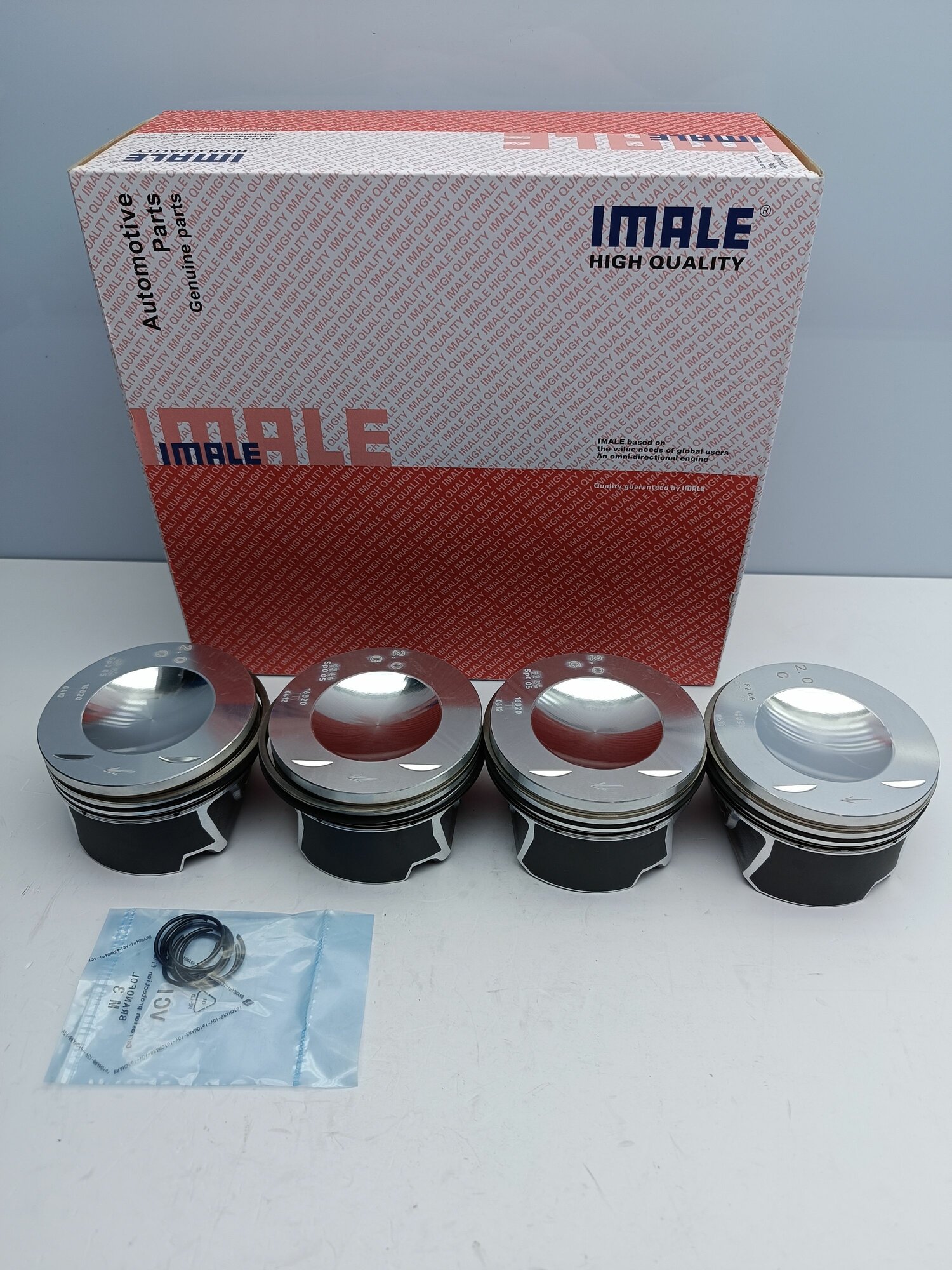 Комплект новых поршней VW VAG 2.0 TFSI BPY BWA IMALE/IMLENG I01001014 06D107066С