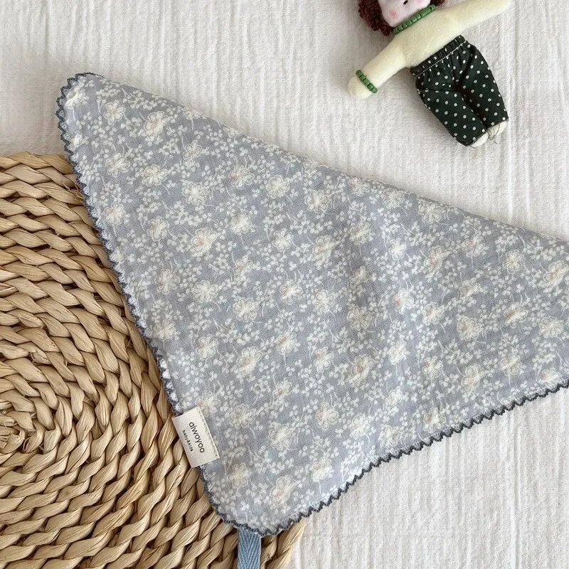 Детский слюнявчик Cotton Floral Yarn, цвет 06